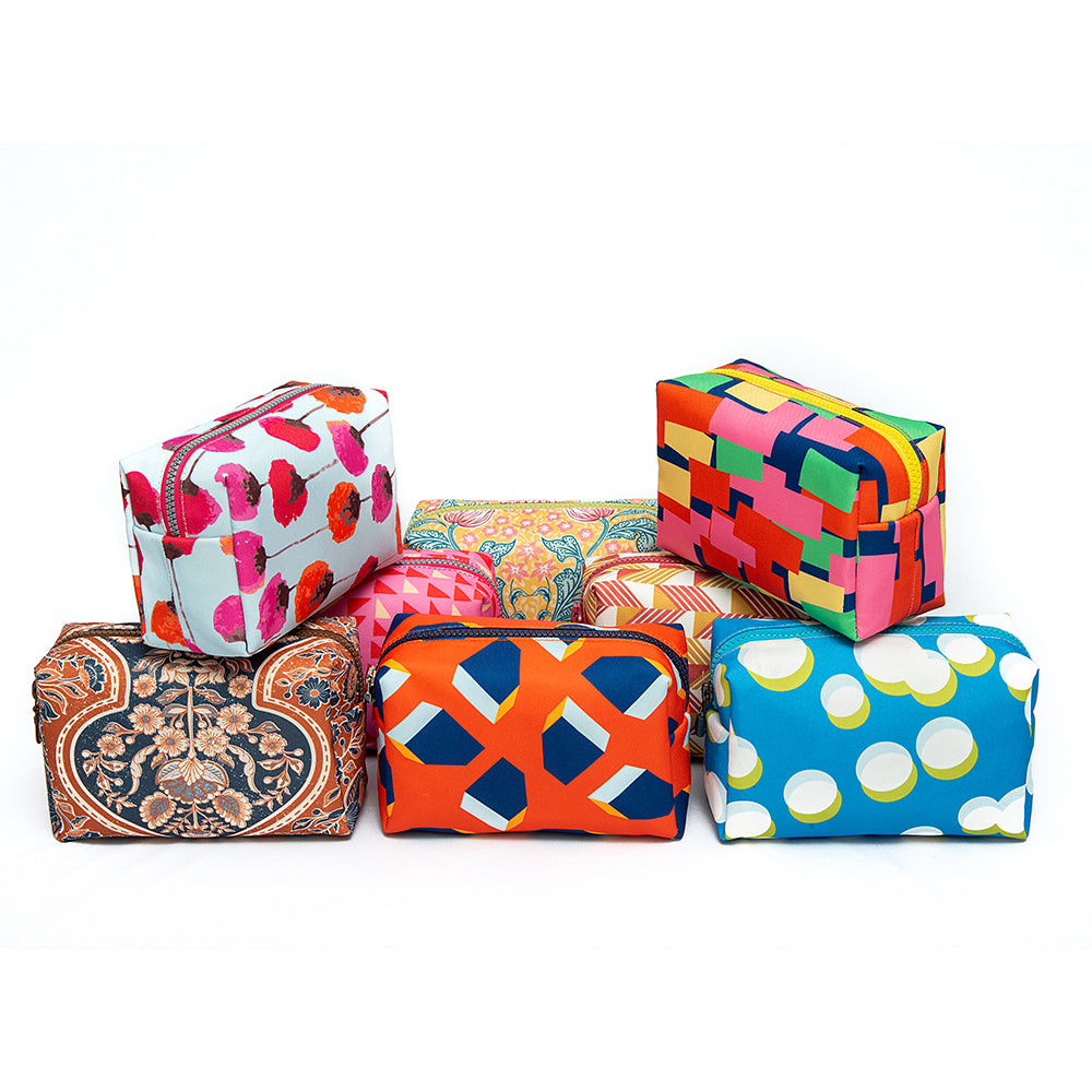 Multi-Coloured Pouch – Contemporary Arts & Crafts